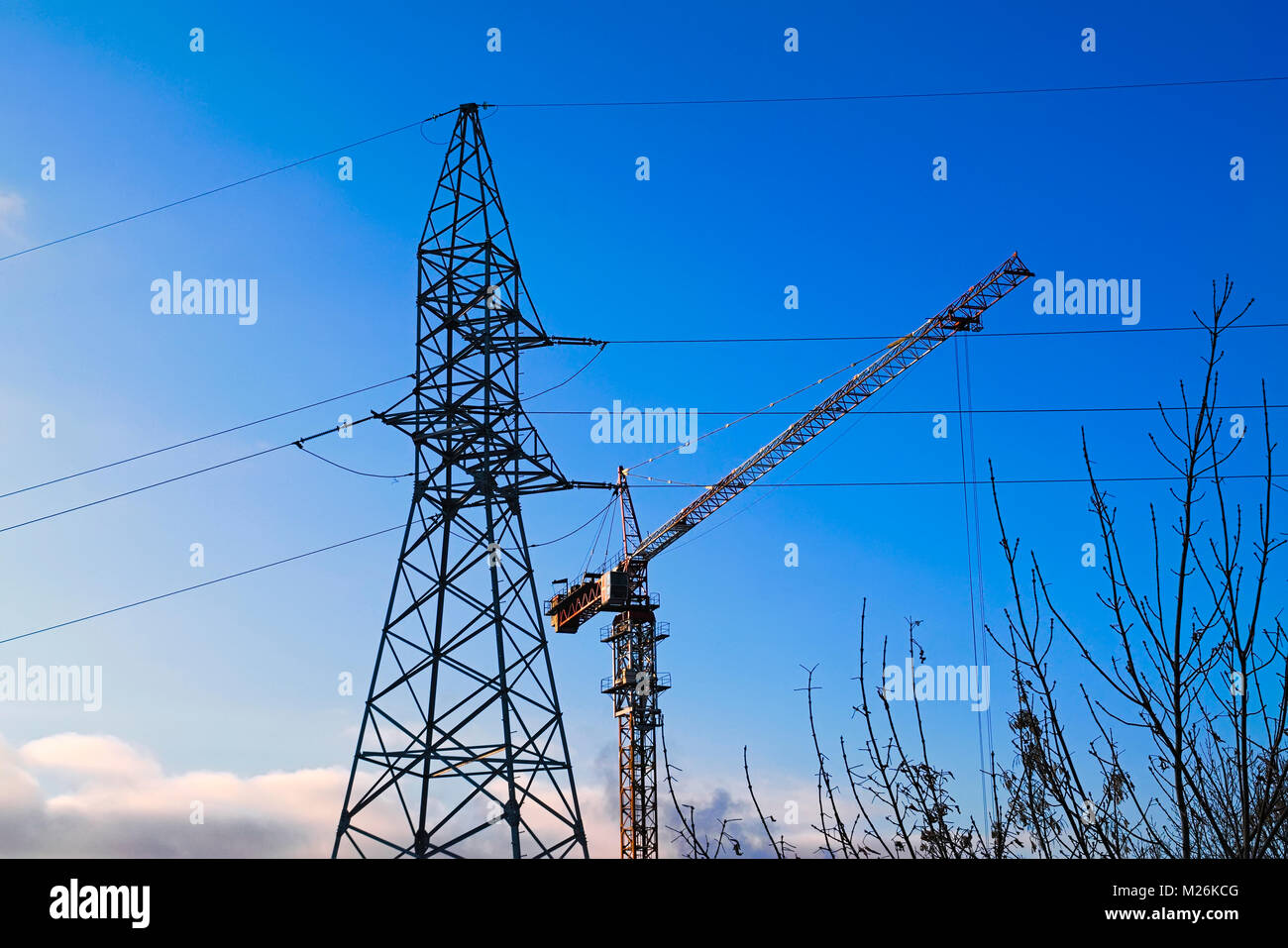Tower crane sunset hi-res stock photography and images - Alamy