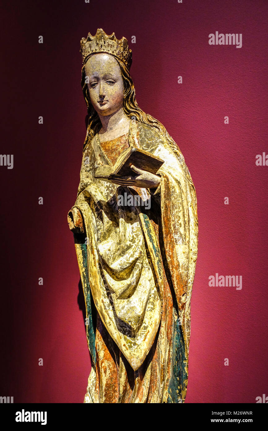 Medieval sculpture gallery hi-res stock photography and images - Alamy