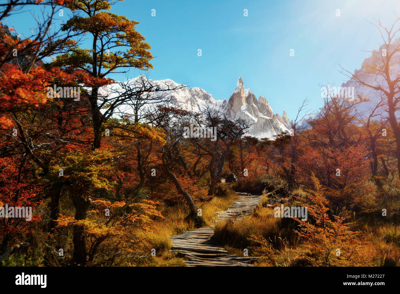 Fitz roy peak hi-res stock photography and images - Alamy