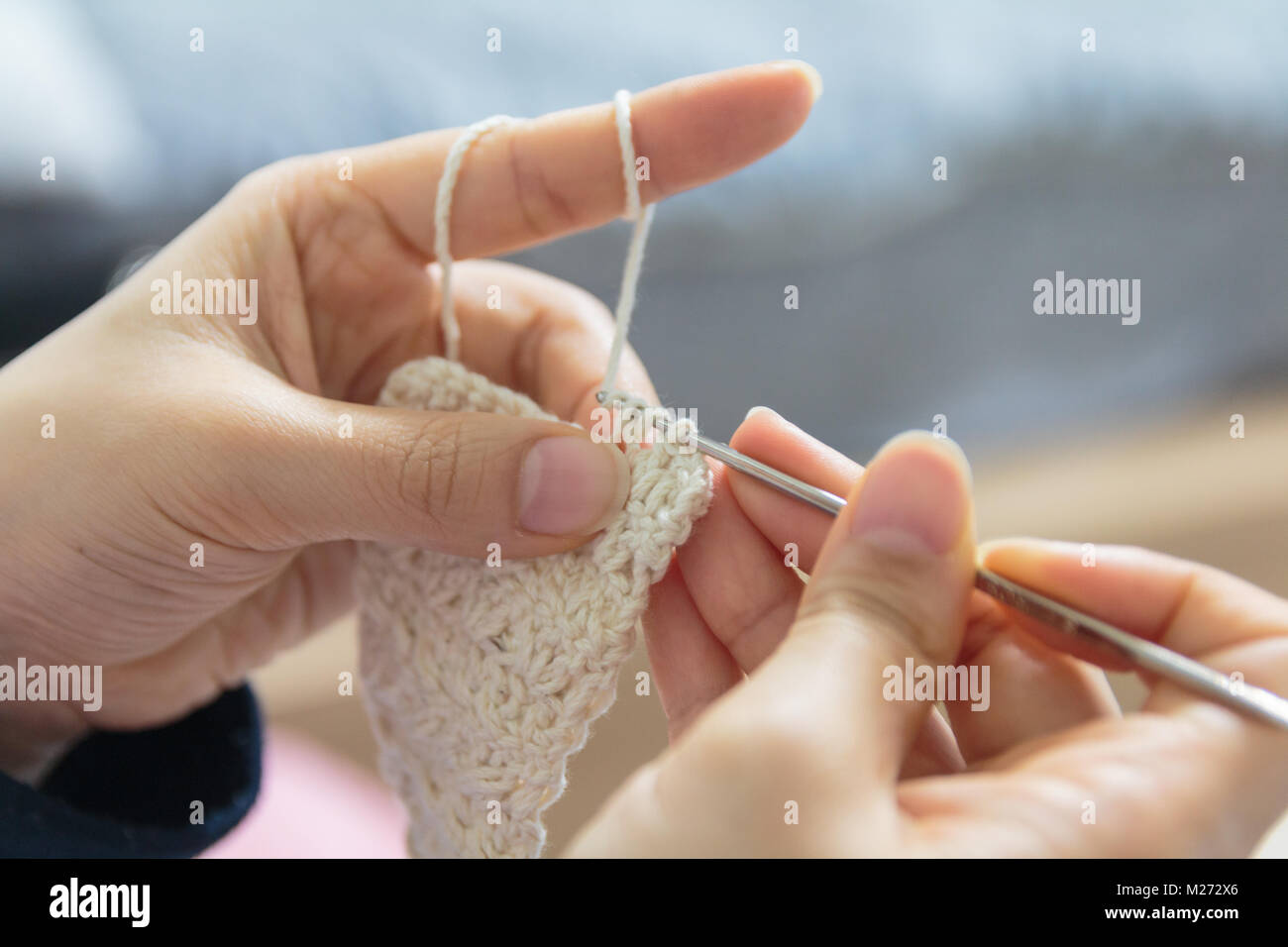 Finger knitting yarn hi-res stock photography and images - Alamy