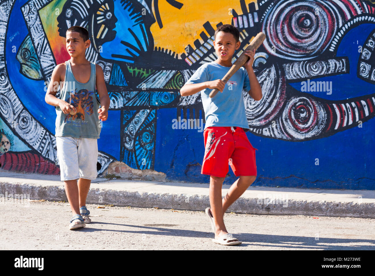 Cuba havana kids street hi-res stock photography and images - Alamy