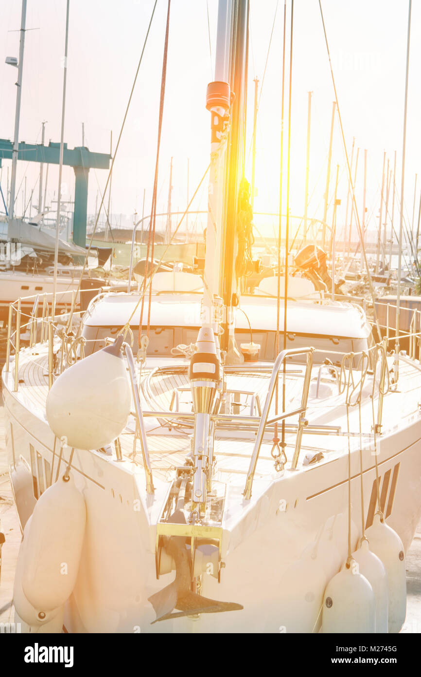 Tall mast hi-res stock photography and images - Alamy