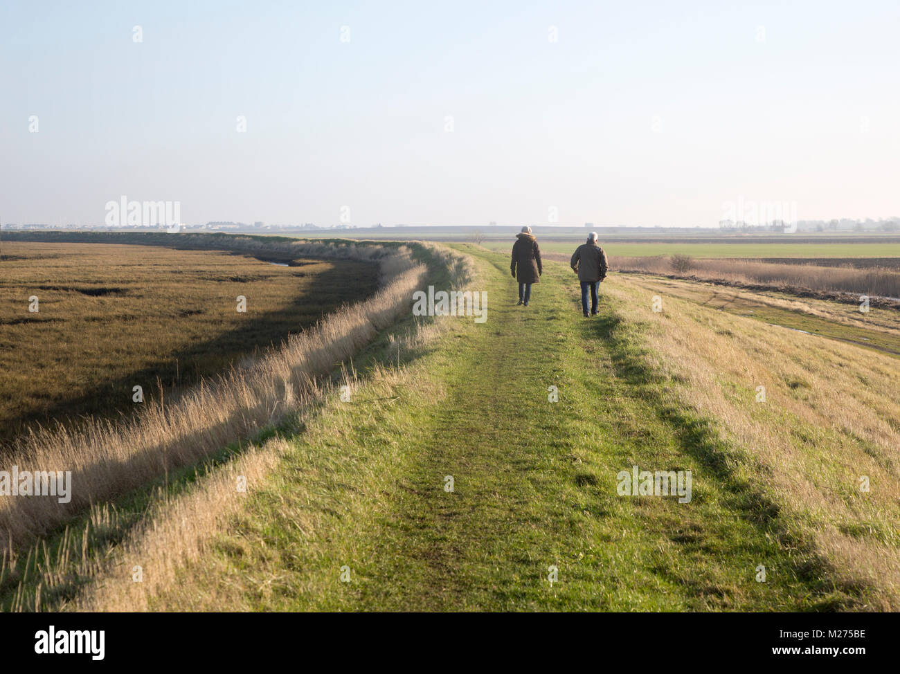 Flood defence embankment hi-res stock photography and images - Alamy