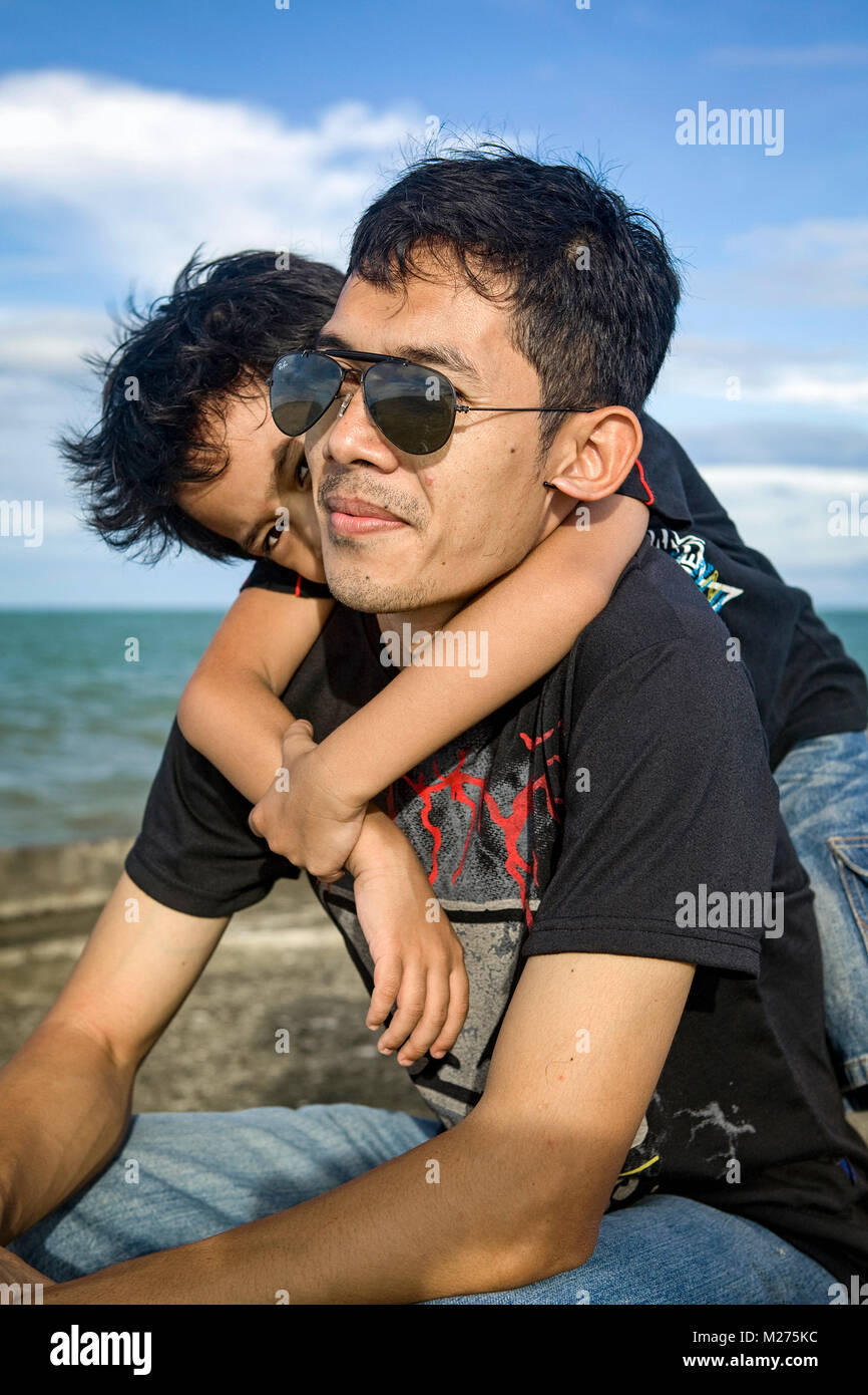 Philippine father and son hi-res stock photography and images - Alamy