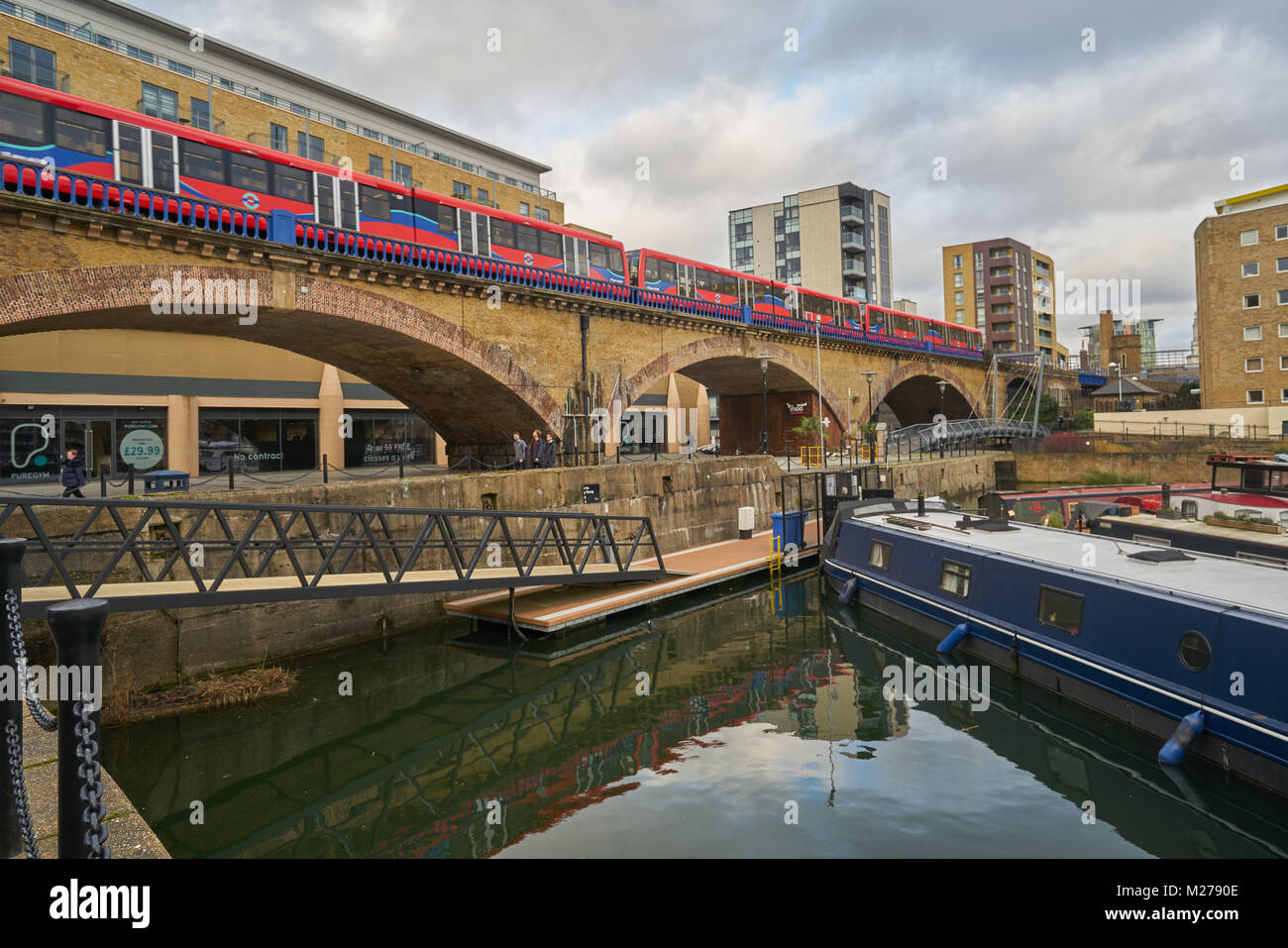 limehouse basin dlr Stock Photo - Alamy