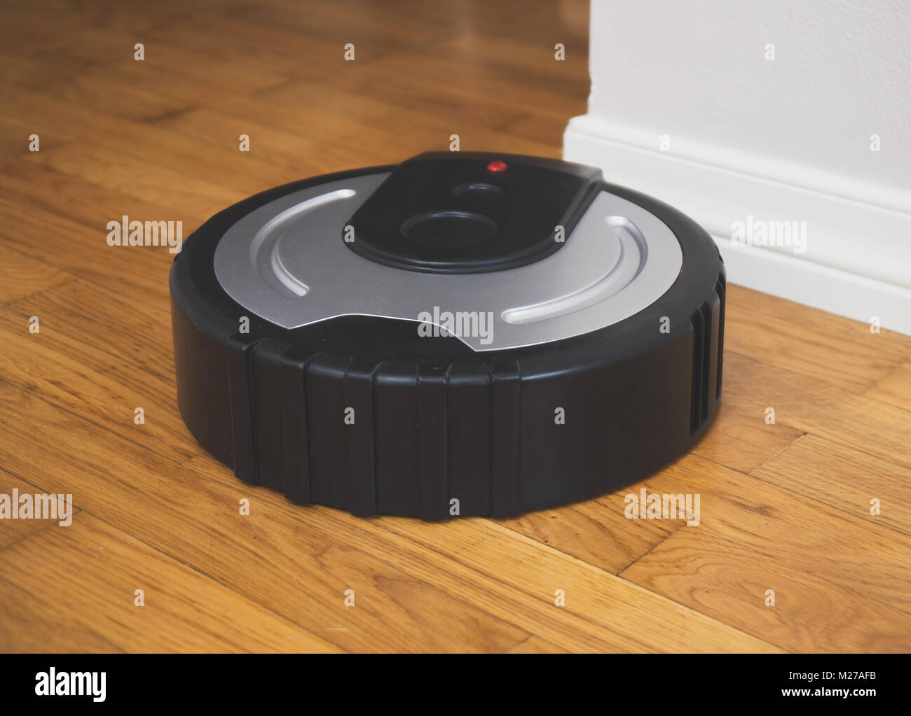 Baseboard cleaner hi-res stock photography and images - Alamy