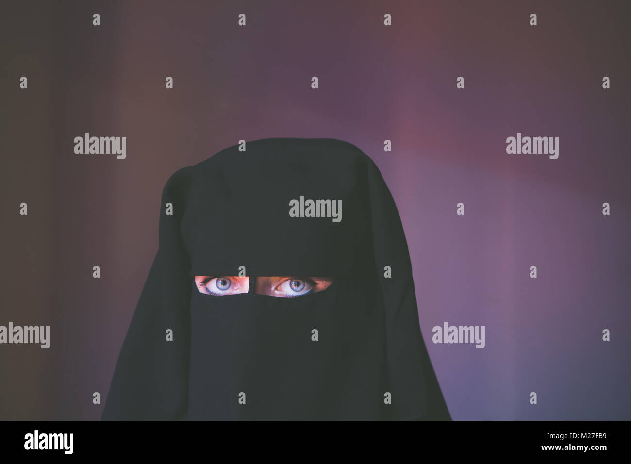 Woman veil blue eyes hi-res stock photography and images - Alamy