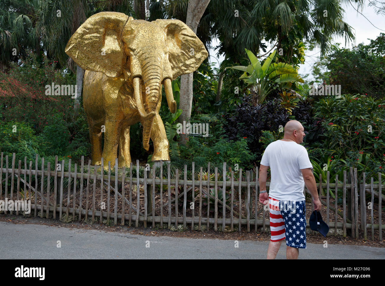 Mosaic elephant hi-res stock photography and images - Alamy