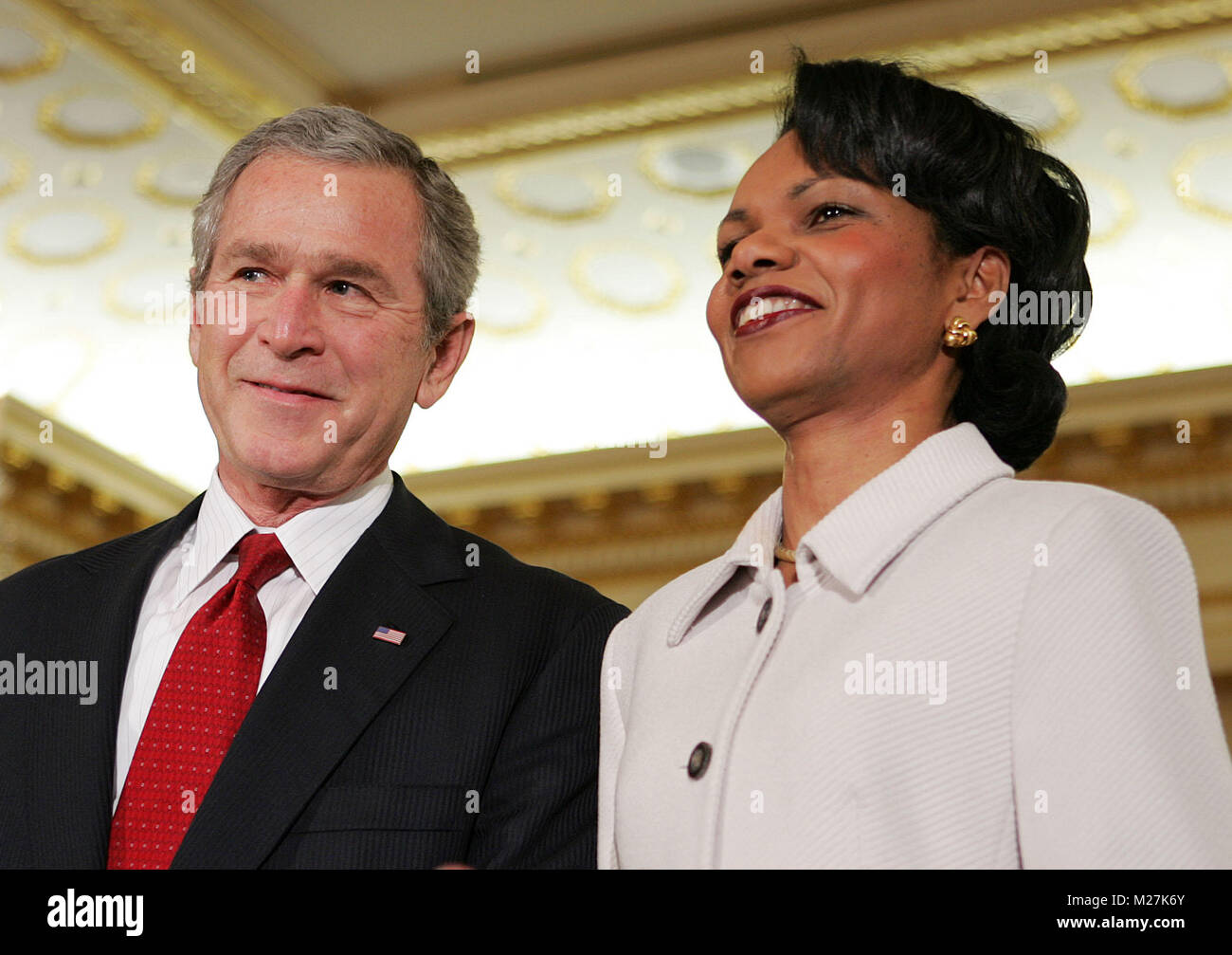 George washington swearing in hi-res stock photography and images - Alamy