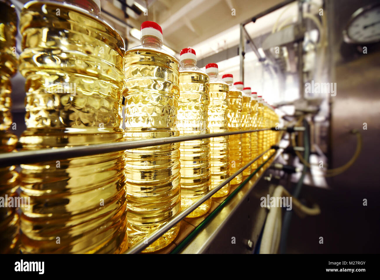 A factory for the production of sunflower oil Stock Photo - Alamy