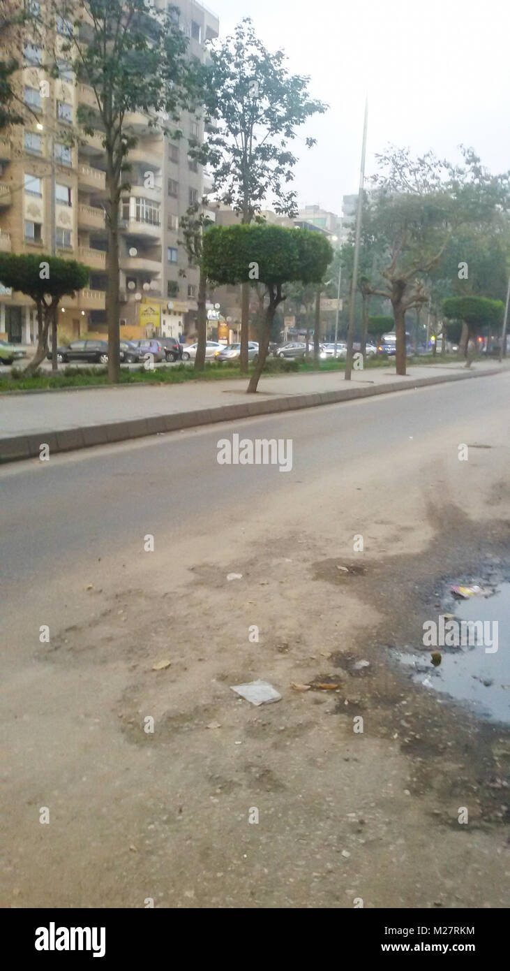 Old downtown cairo street hi-res stock photography and images - Alamy