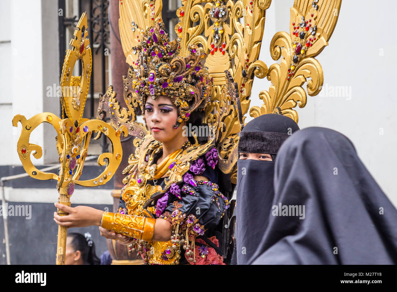 Women in the old city of Jakarta, Indonesia Stock Photo - Alamy