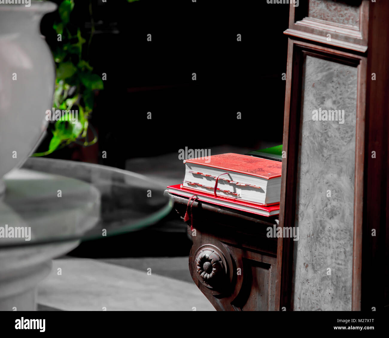 Lectern in a catholic church hi-res stock photography and images - Alamy