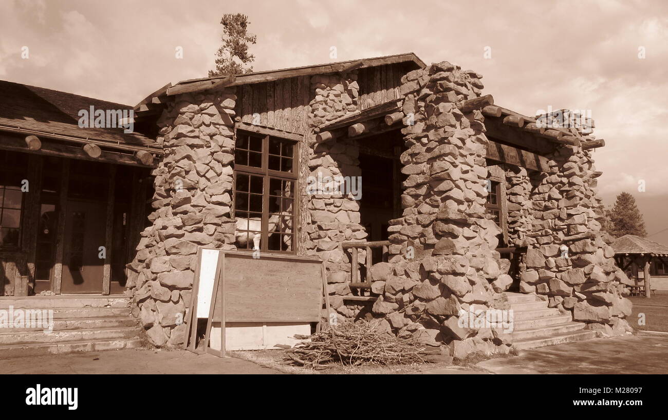 Yellowstone historic buildings hi-res stock photography and images - Alamy