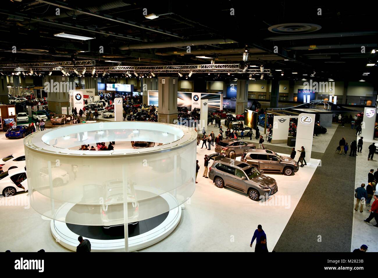 Indoor car show hi-res stock photography and images - Alamy