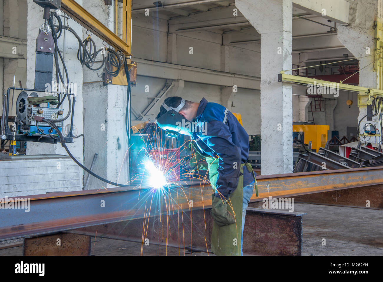 Steel channel bar hi-res stock photography and images - Alamy