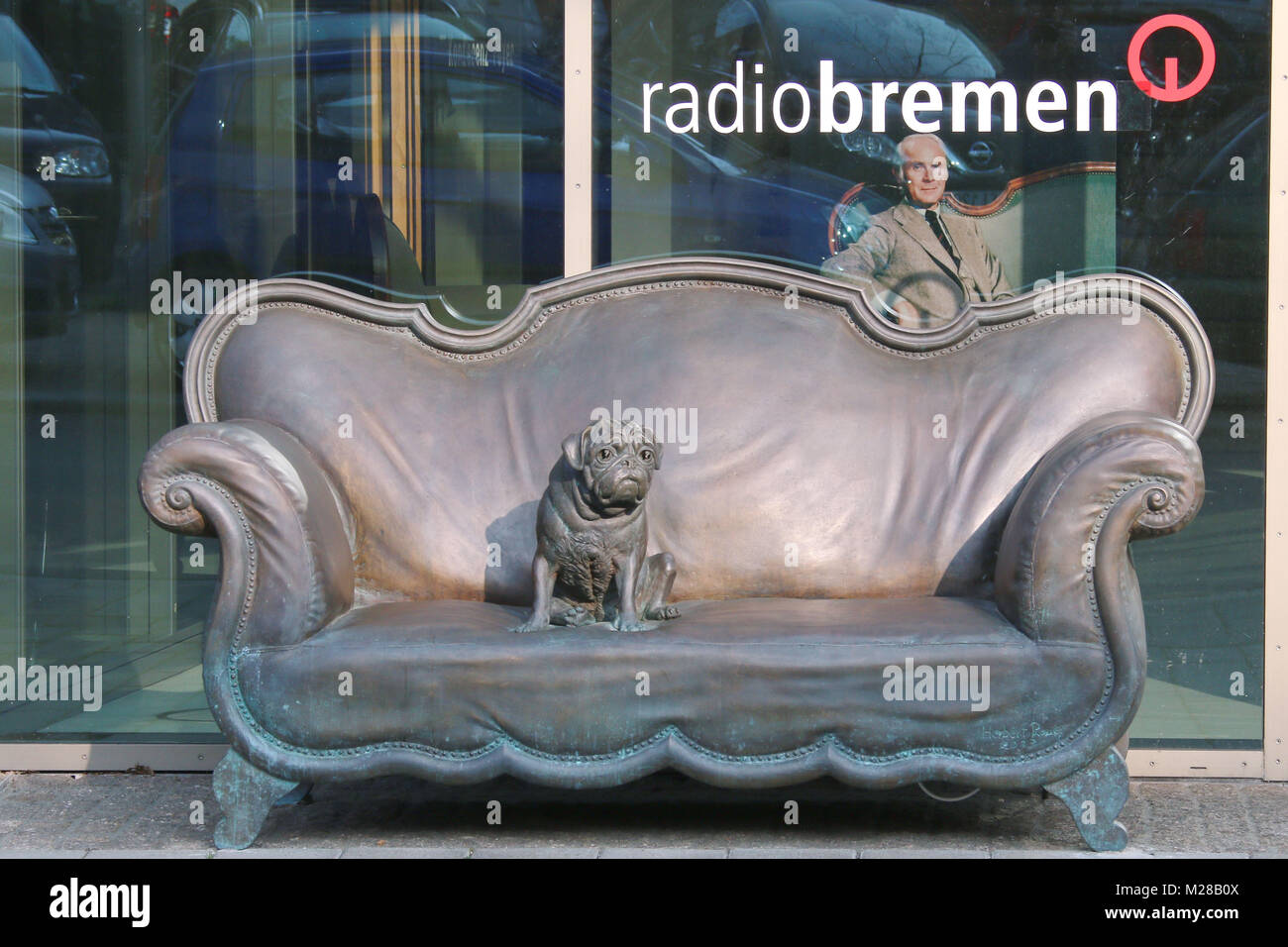 Loriot mops hi-res stock photography and images - Alamy