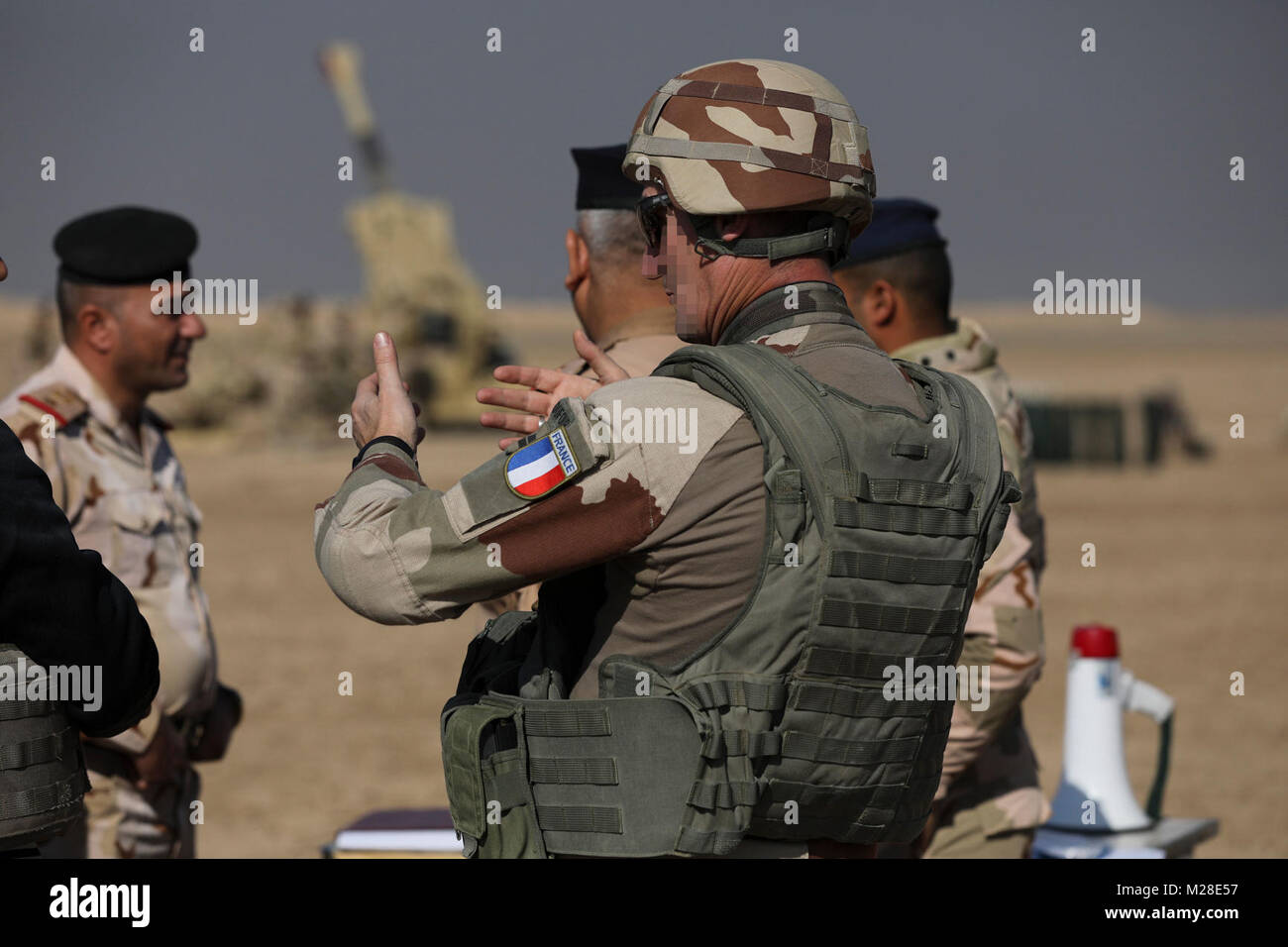 French forces train Iraqi army soldiers by conducting a live fire ...