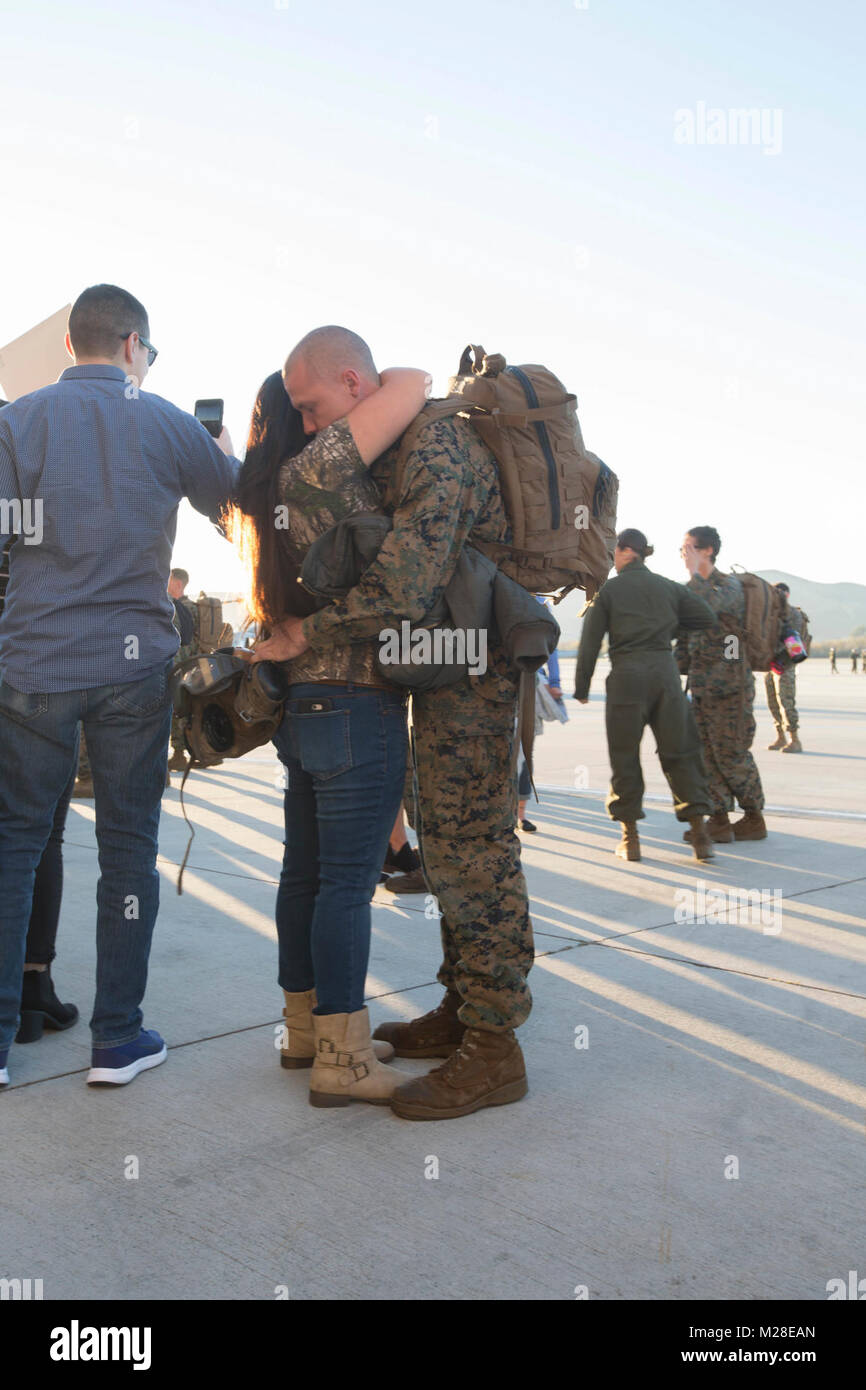 U.S. Marines with the 15th Marine Expeditionary Unit returned home from ...