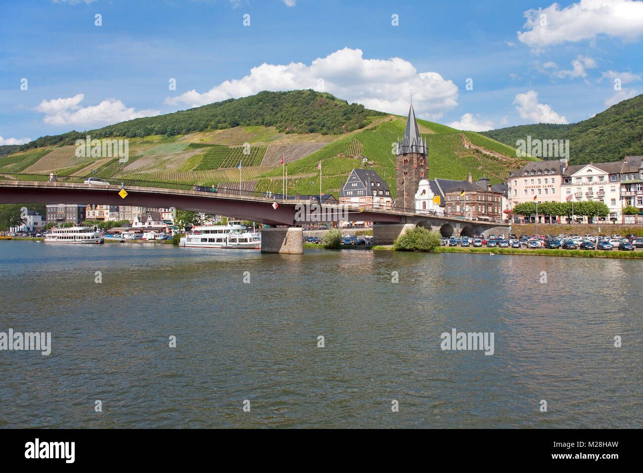 Moselle bridge and Saint Michael church at old town of Bernkastel-Kues ...