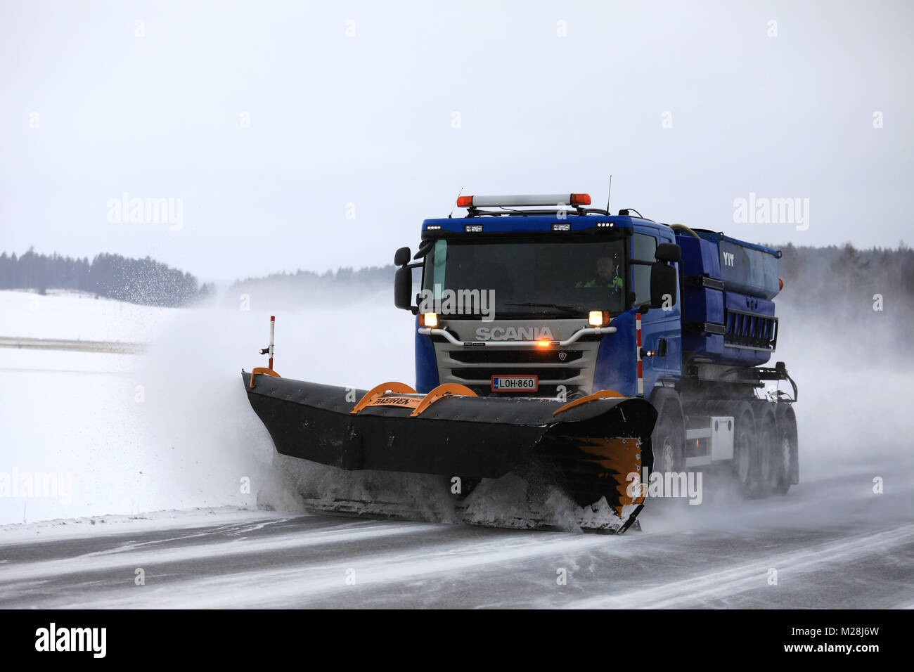 Highway maintenance truck hi-res stock photography and images - Alamy