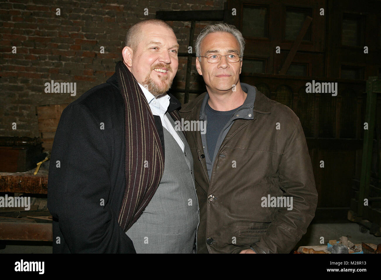 Haben müssen hi-res stock photography and images - Alamy