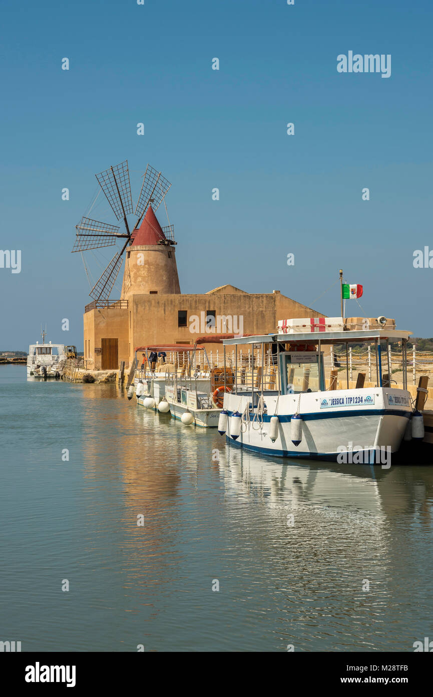 Italy,Sicily,Trapani,Saline di Trapani and Paceco nature reserve Stock ...