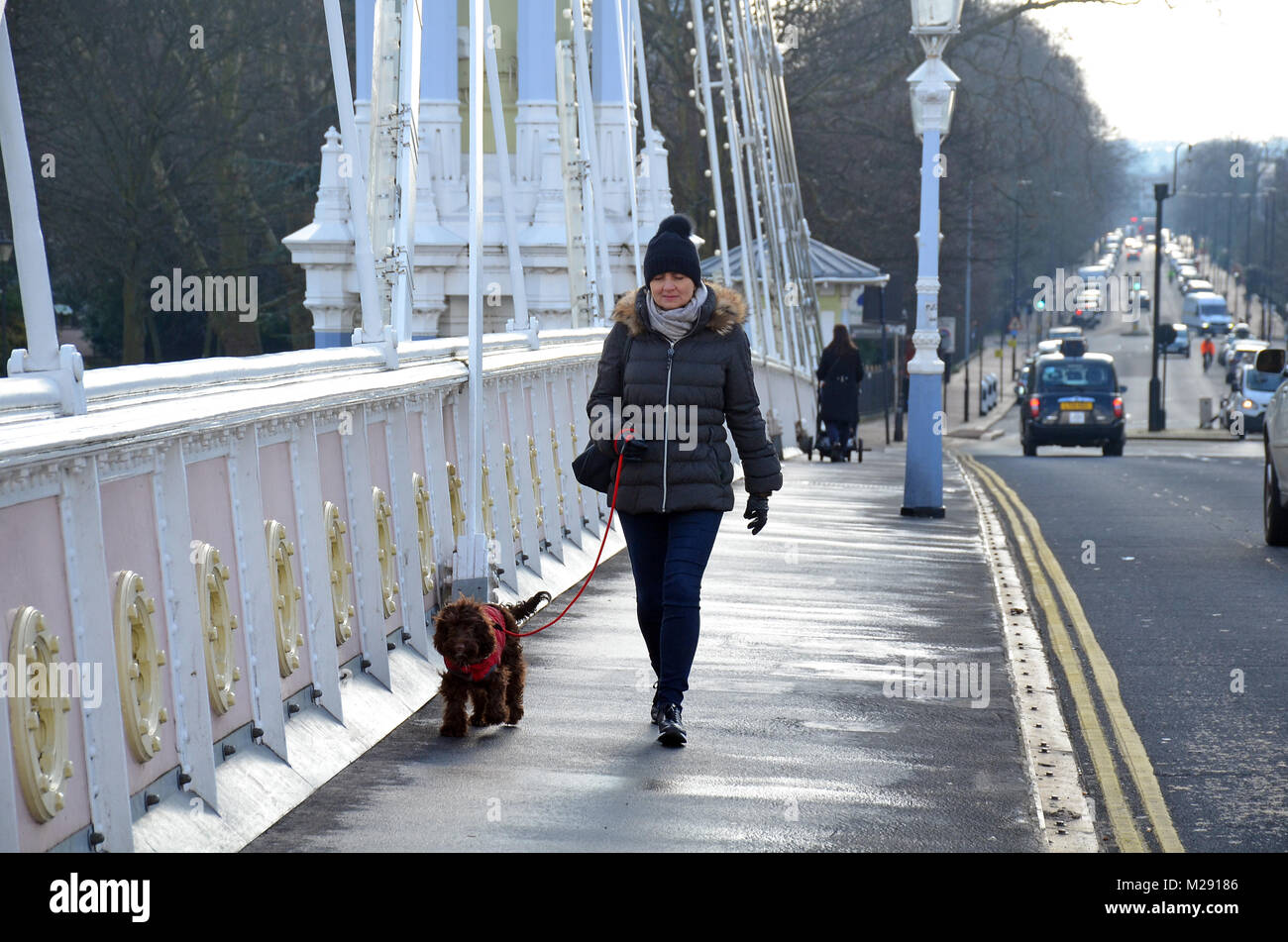 London, UK, 6 February 2018 Cold morning in London as temperatures drop ...