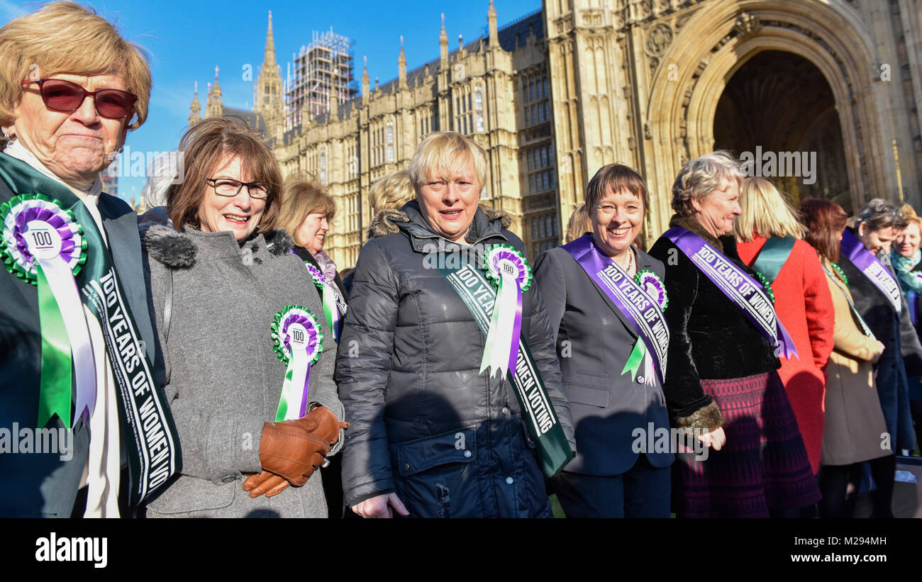 Angela eagle maria hi-res stock photography and images - Alamy