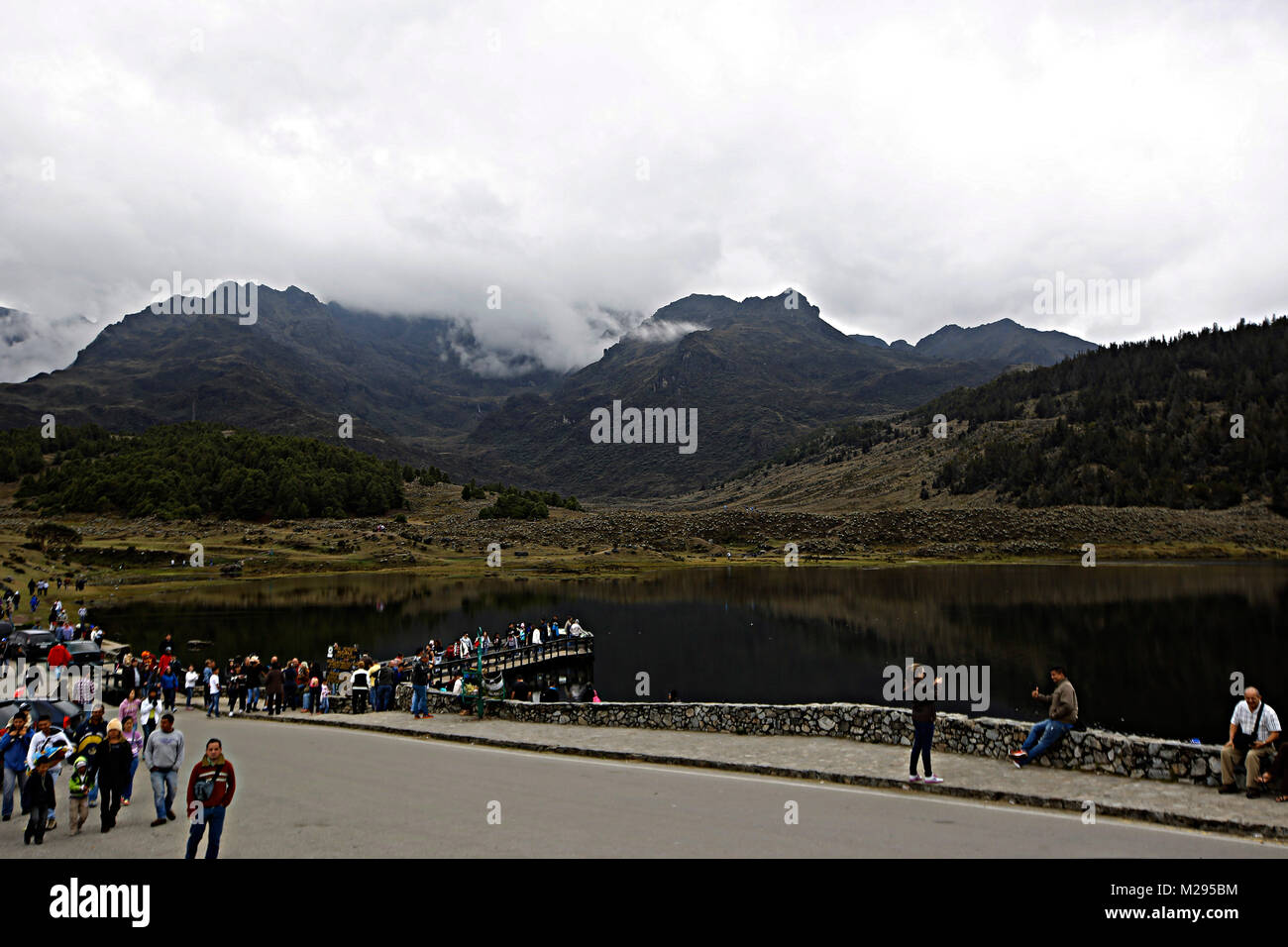 Laguna de mucubaji hi-res stock photography and images - Alamy