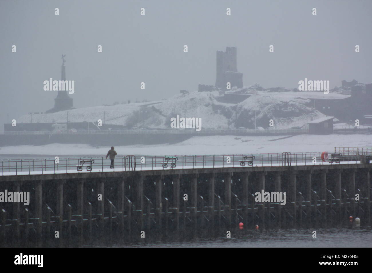 Aberystwyth, Wales. 6th Feb, 2018. UK Weather. Heavy snow & icy ...
