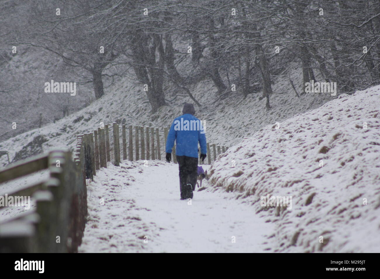 Aberystwyth, Wales. 6th Feb, 2018. UK Weather. Heavy snow & icy ...