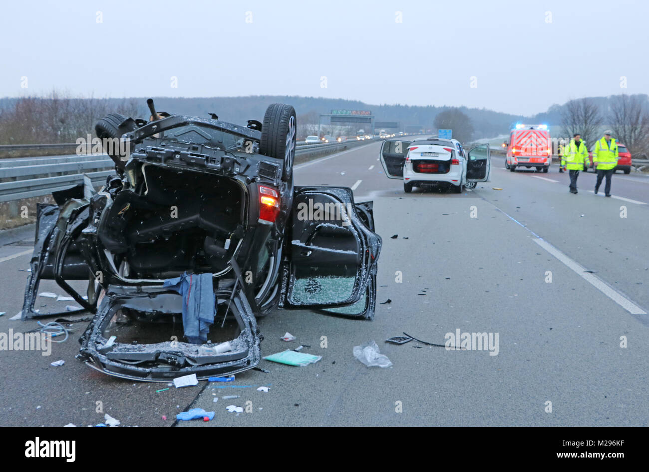 Destroyed passenger cars hi-res stock photography and images - Alamy