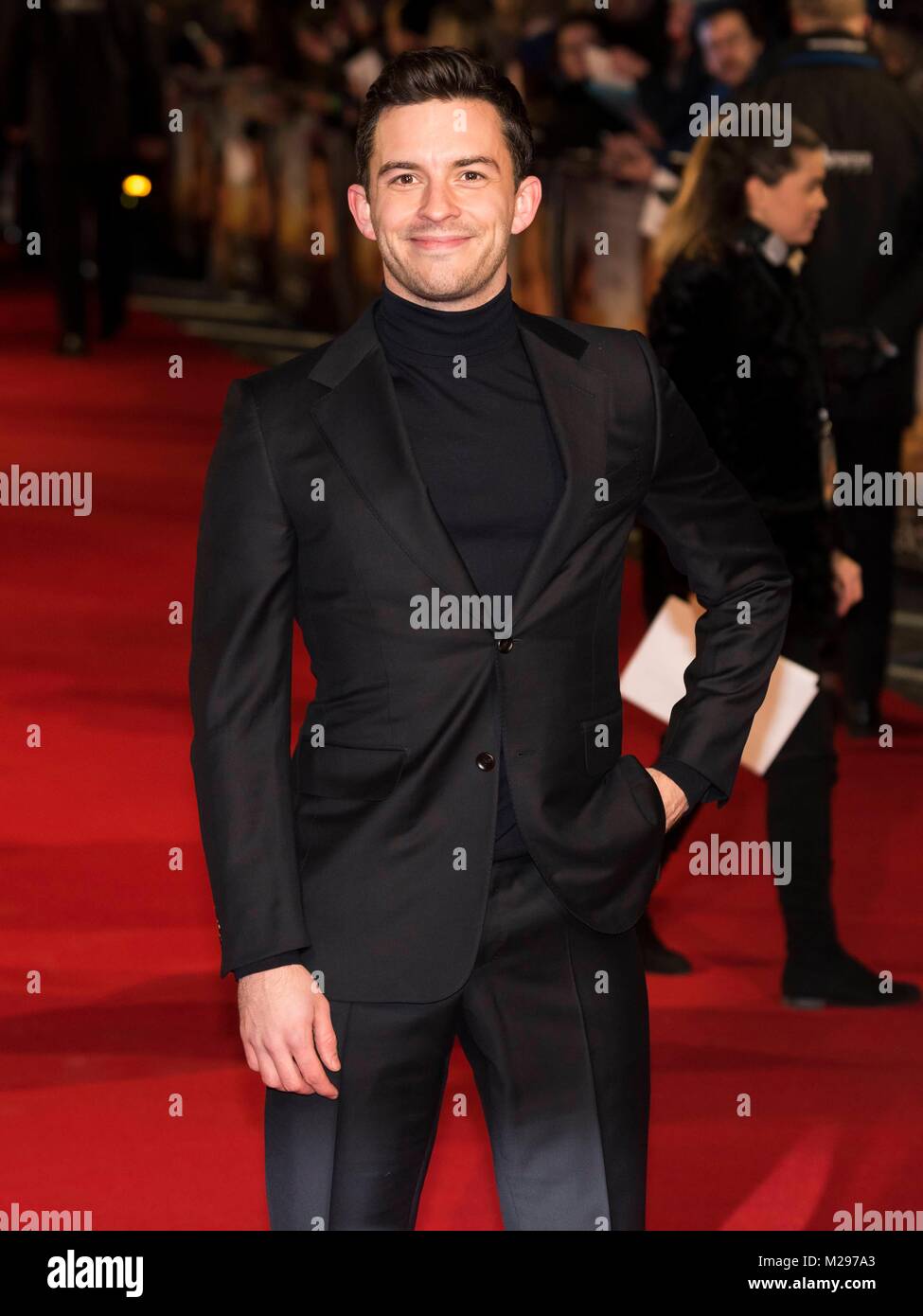 Jonathan bailey red carpet hi-res stock photography and images - Alamy