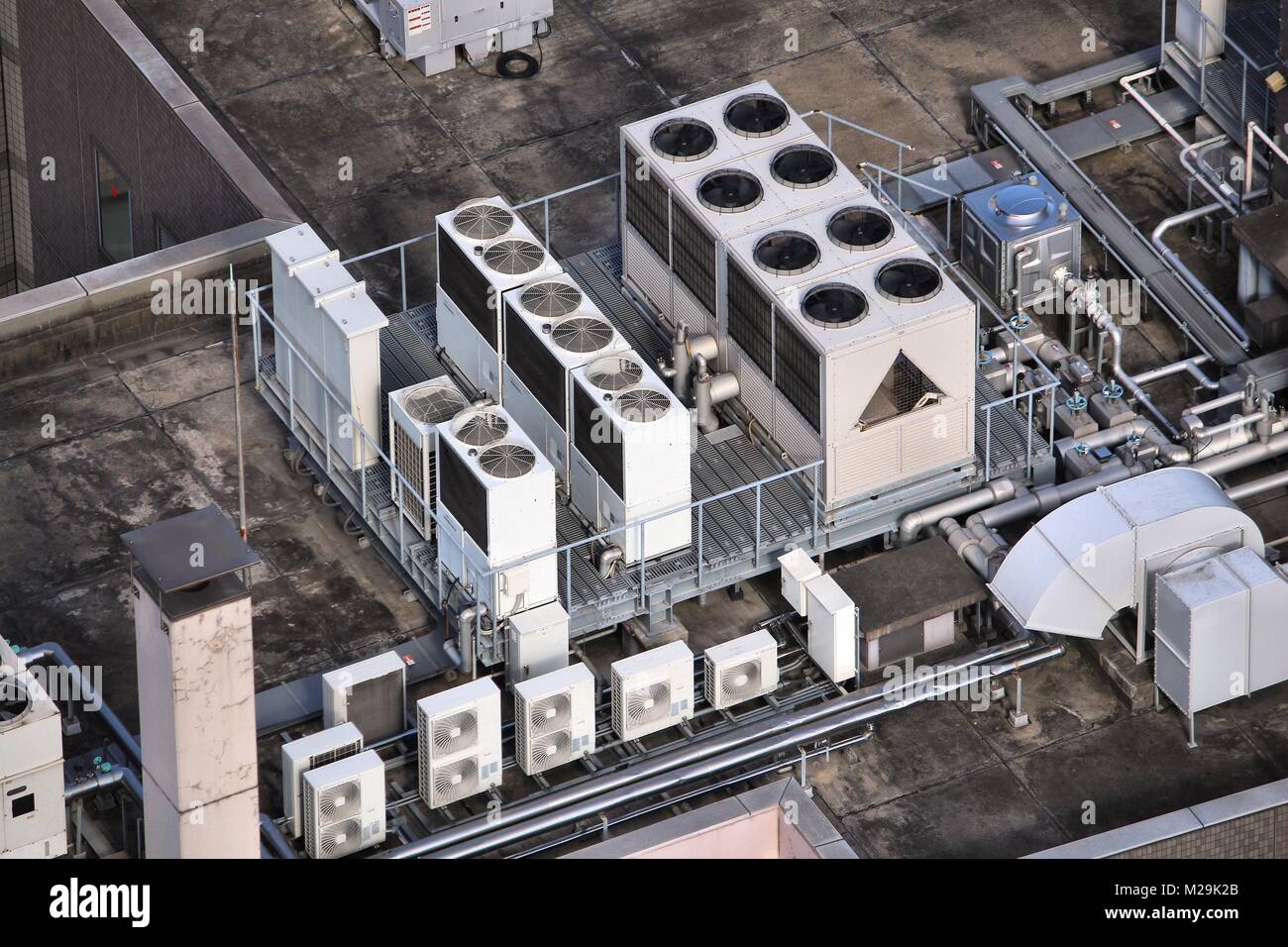 Rooftop air conditioner hi-res stock photography and images - Alamy