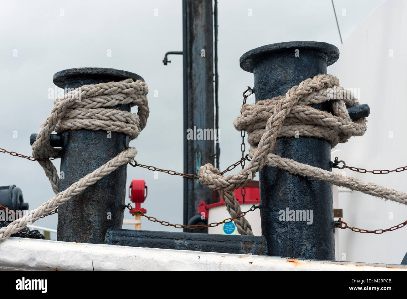Ships at mooring hi-res stock photography and images - Alamy