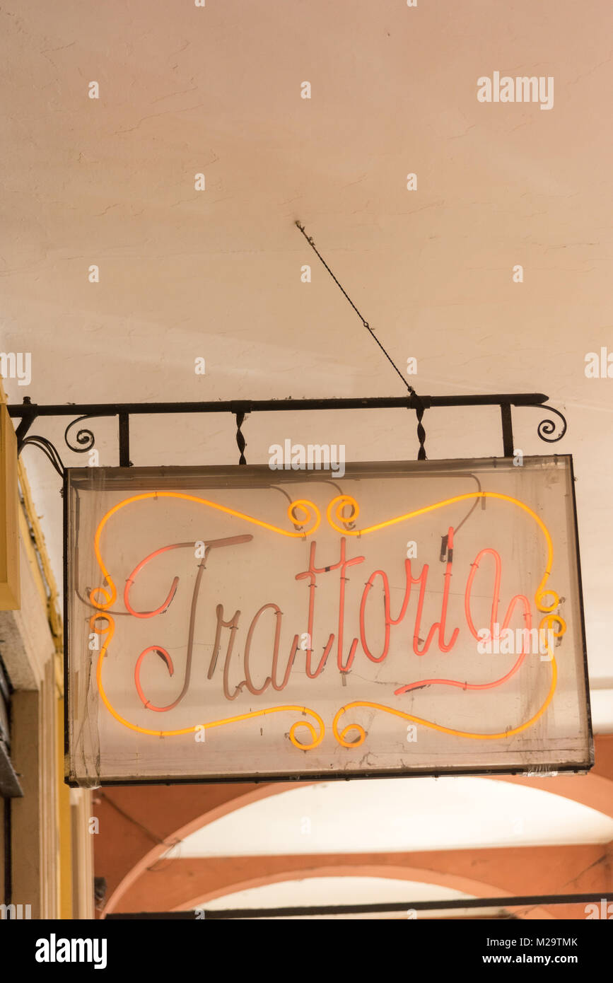 Trattoria sign hi-res stock photography and images - Alamy