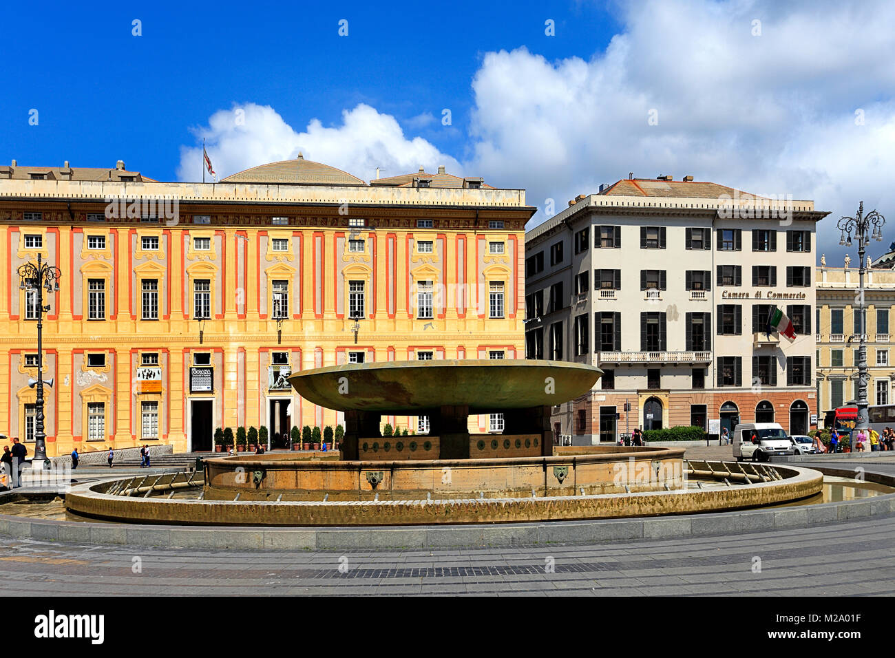 Piazza de ferrari genova italia hi-res stock photography and images - Alamy