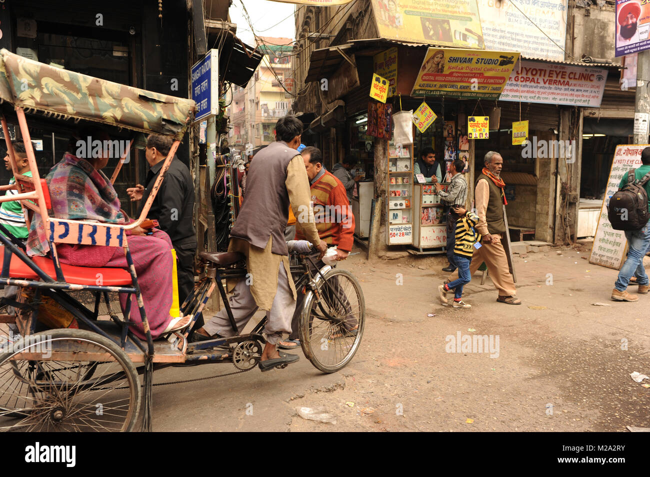 A busy street scene in Paharganj, India Stock Photo - Alamy