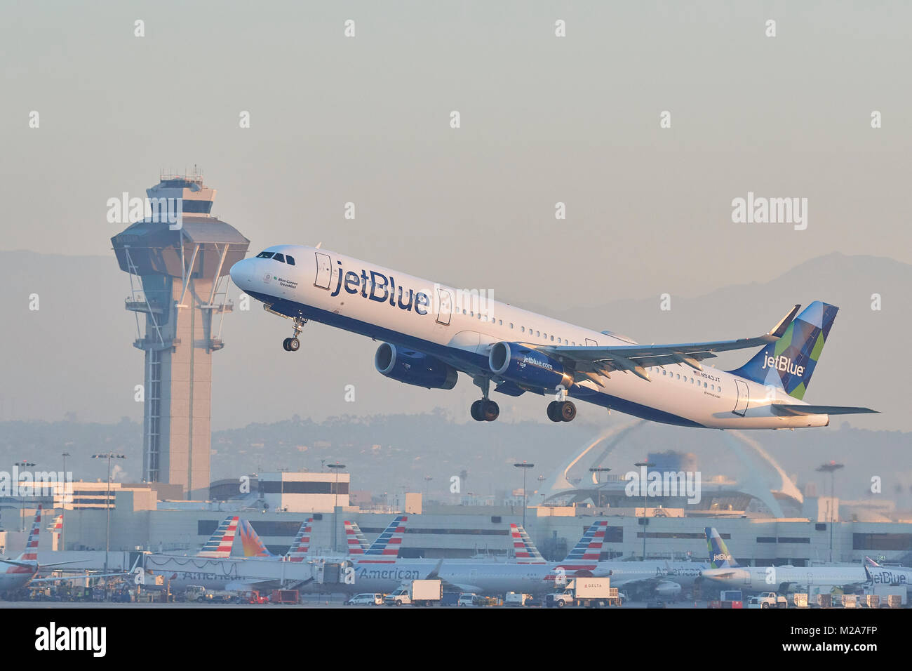 jetBlue Airways Airbus A321 Jet Airliner Taking Off From Runway 25 Left ...