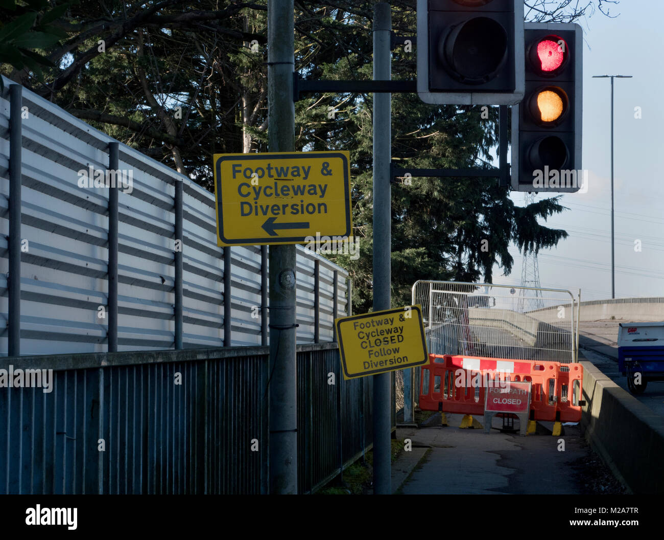 Diversion set up for essential repairs on River Test bridge from ...