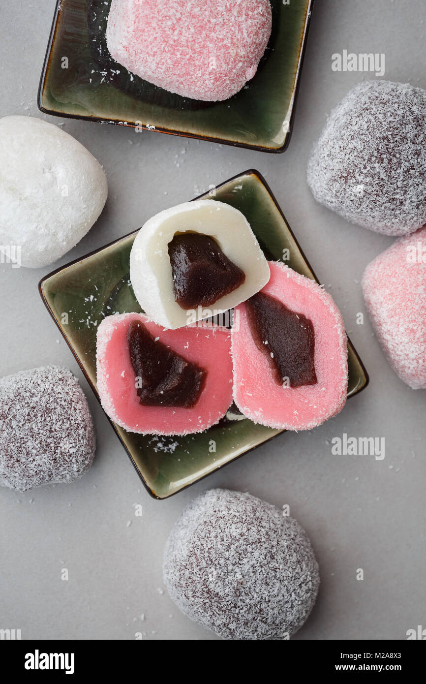 Japanese traditional confectionery cake hi-res stock photography and ...