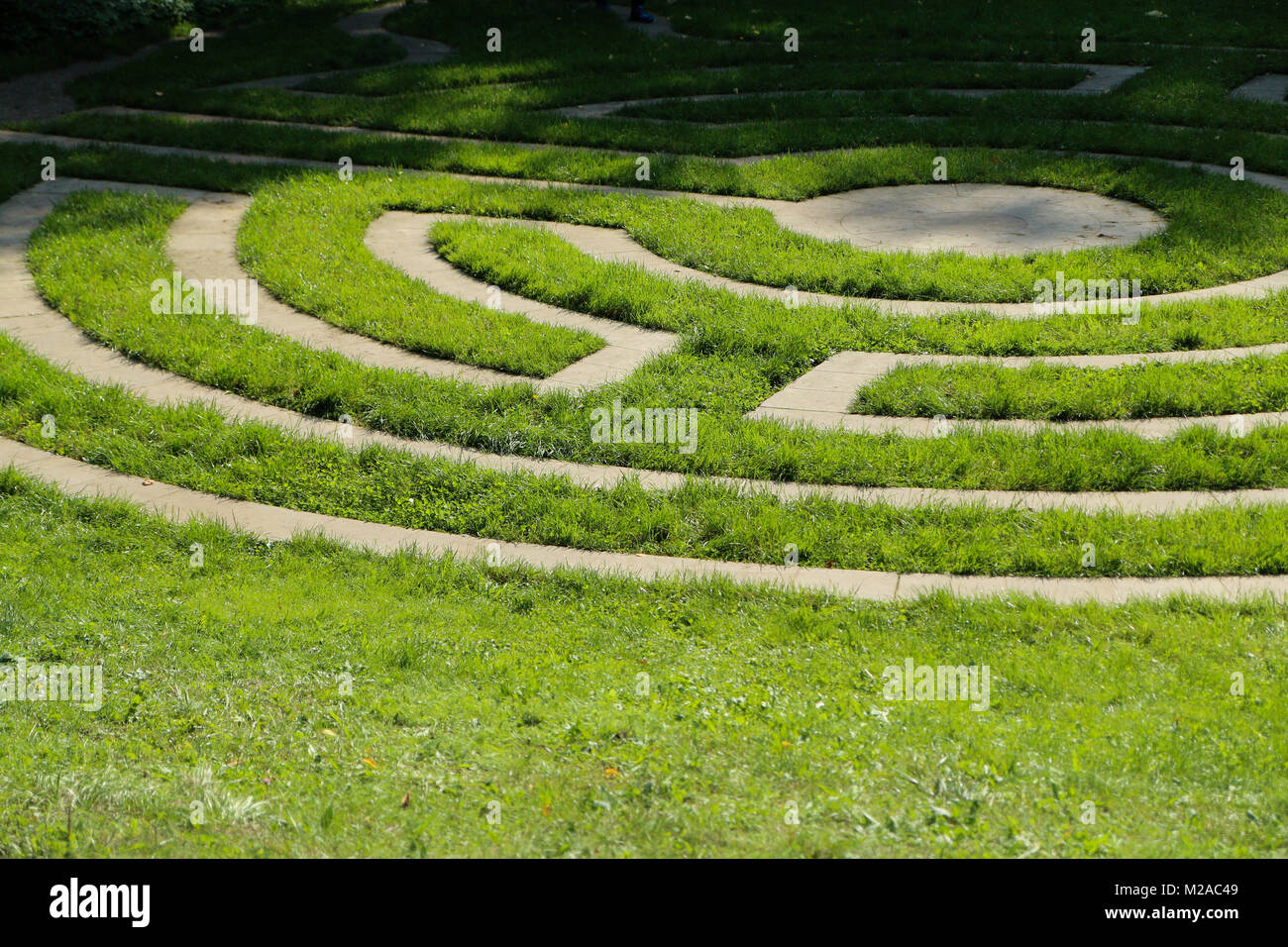 Labyrinth maze garden hi-res stock photography and images - Alamy