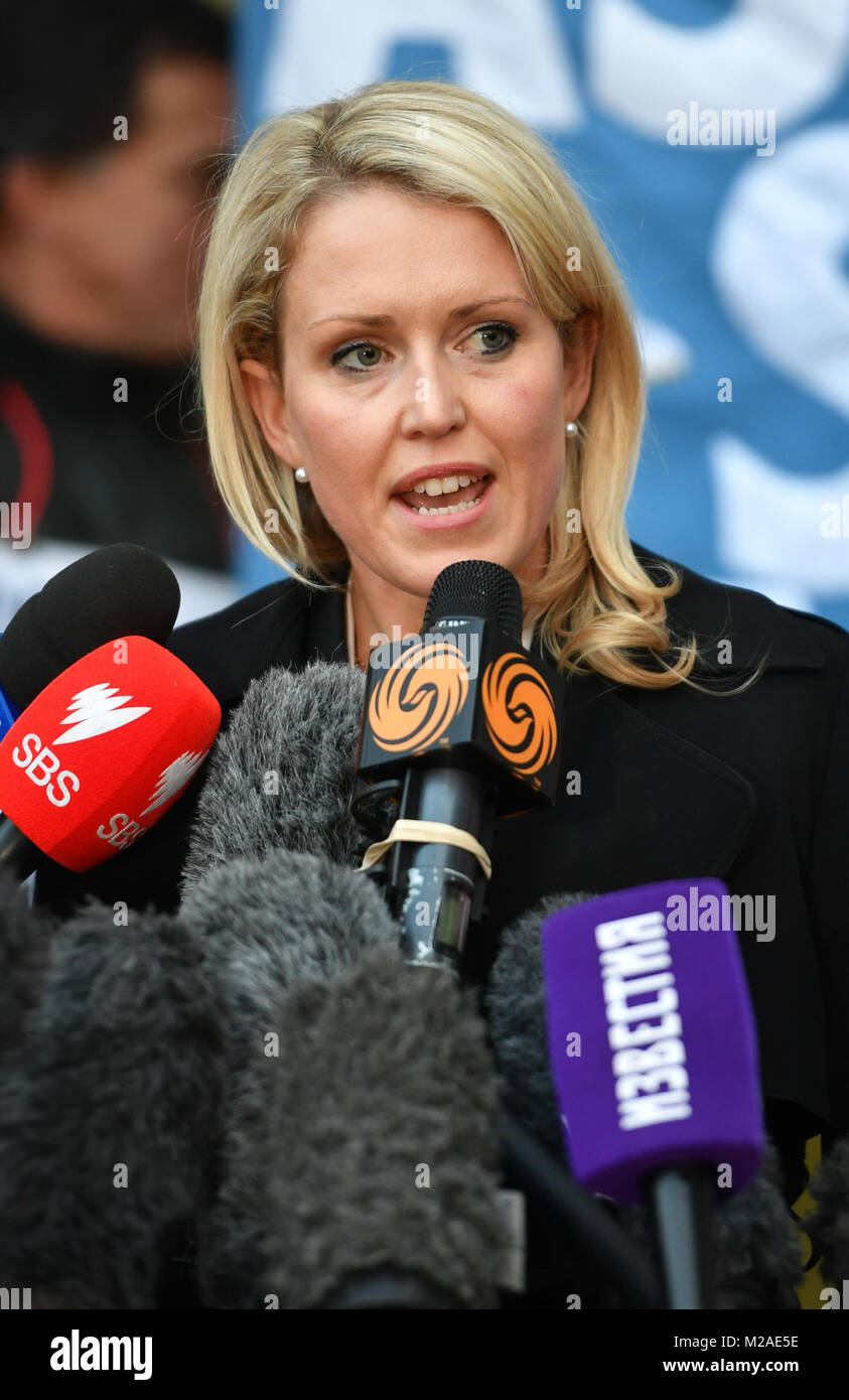 Jennifer robinson hi-res stock photography and images - Alamy