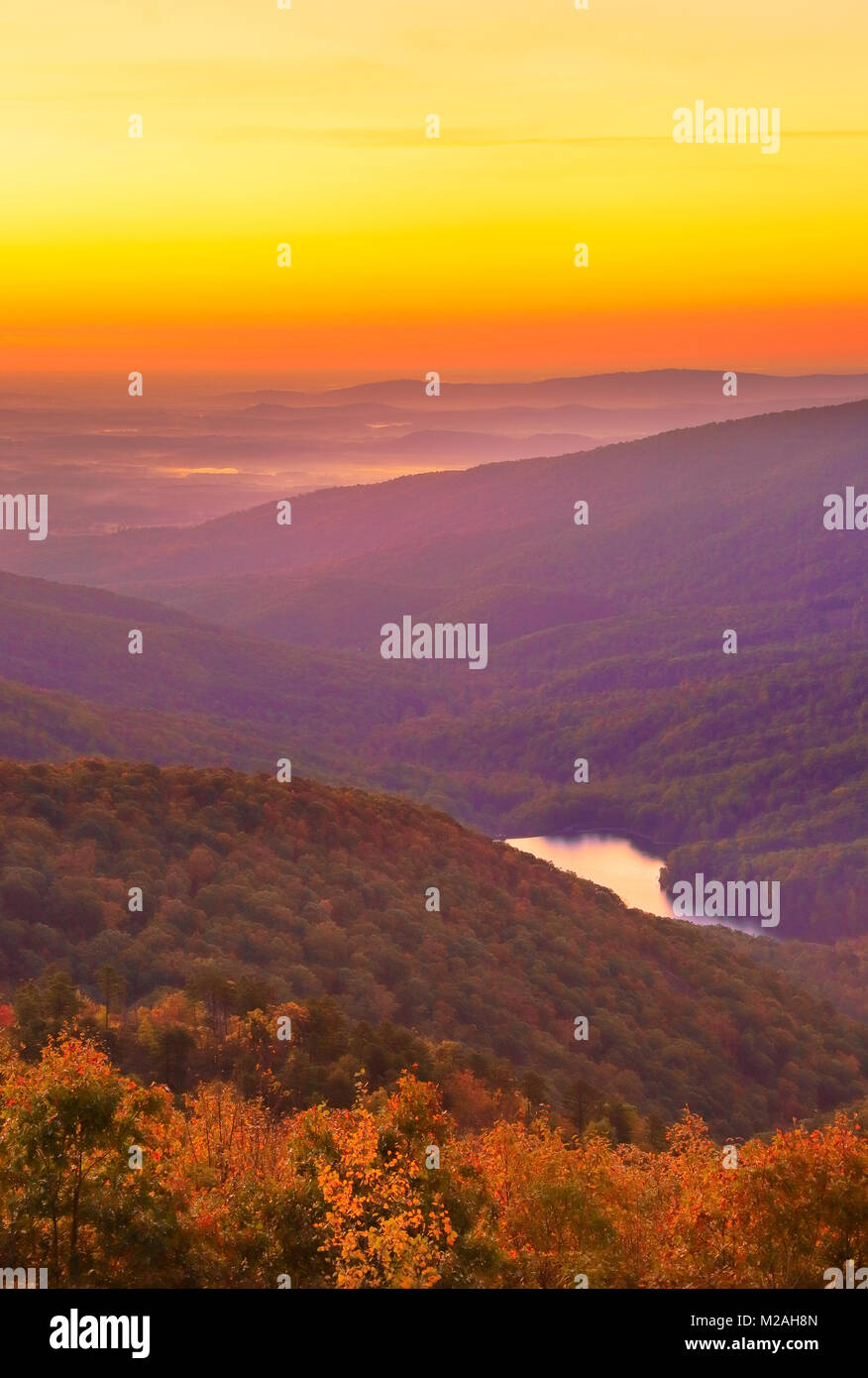 Sunrise, Moormans River Overlook, Shenandoah National Park, Virginia ...