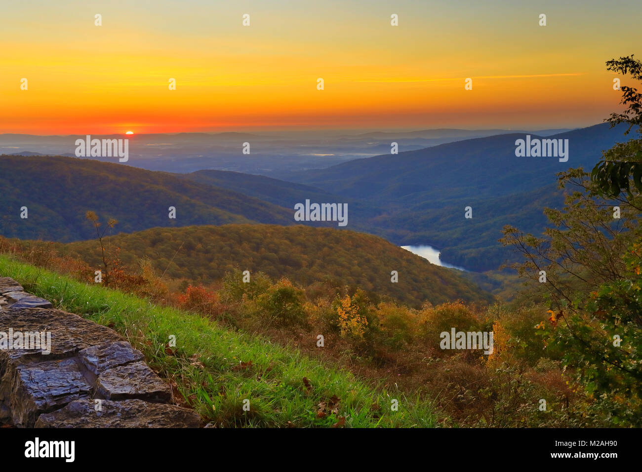 Sunrise, Moormans River Overlook, Shenandoah National Park, Virginia ...