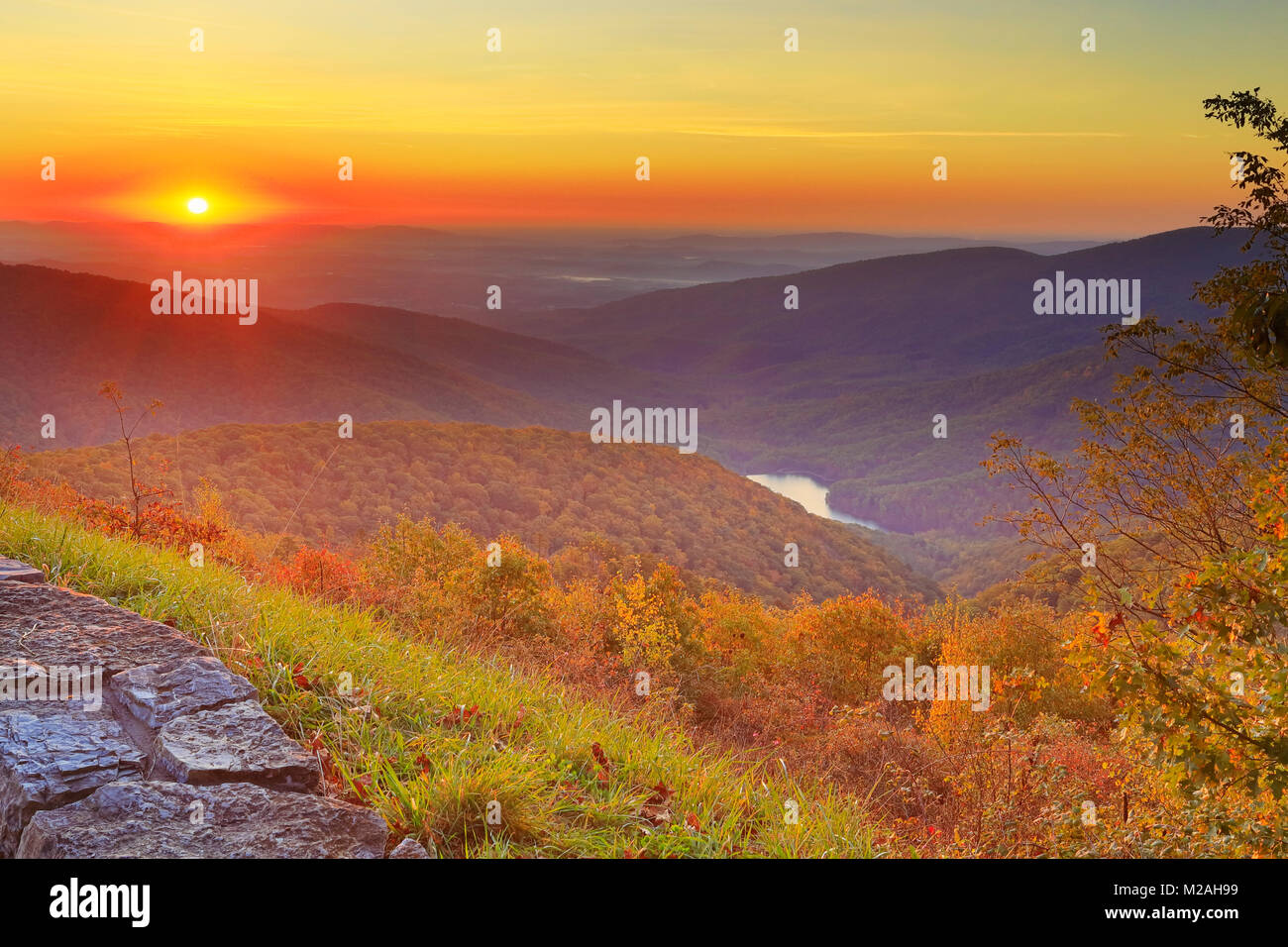 Sunrise, Moormans River Overlook, Shenandoah National Park, Virginia ...