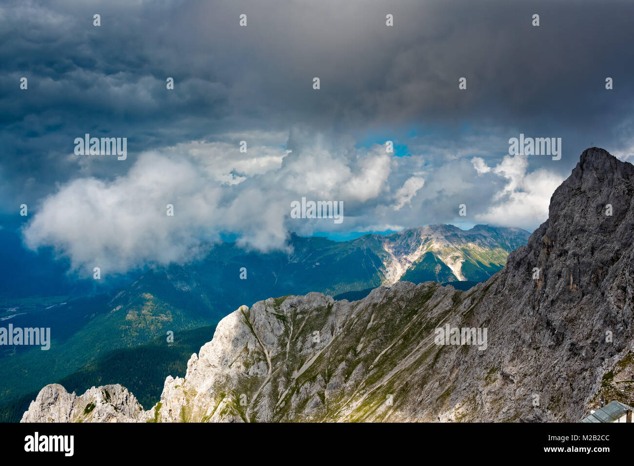 Mountain top cloud hi-res stock photography and images - Alamy