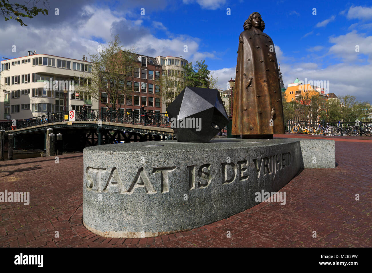 Benedictus Spinoza Statue, Amsterdam, North Holland, Netherlands ...