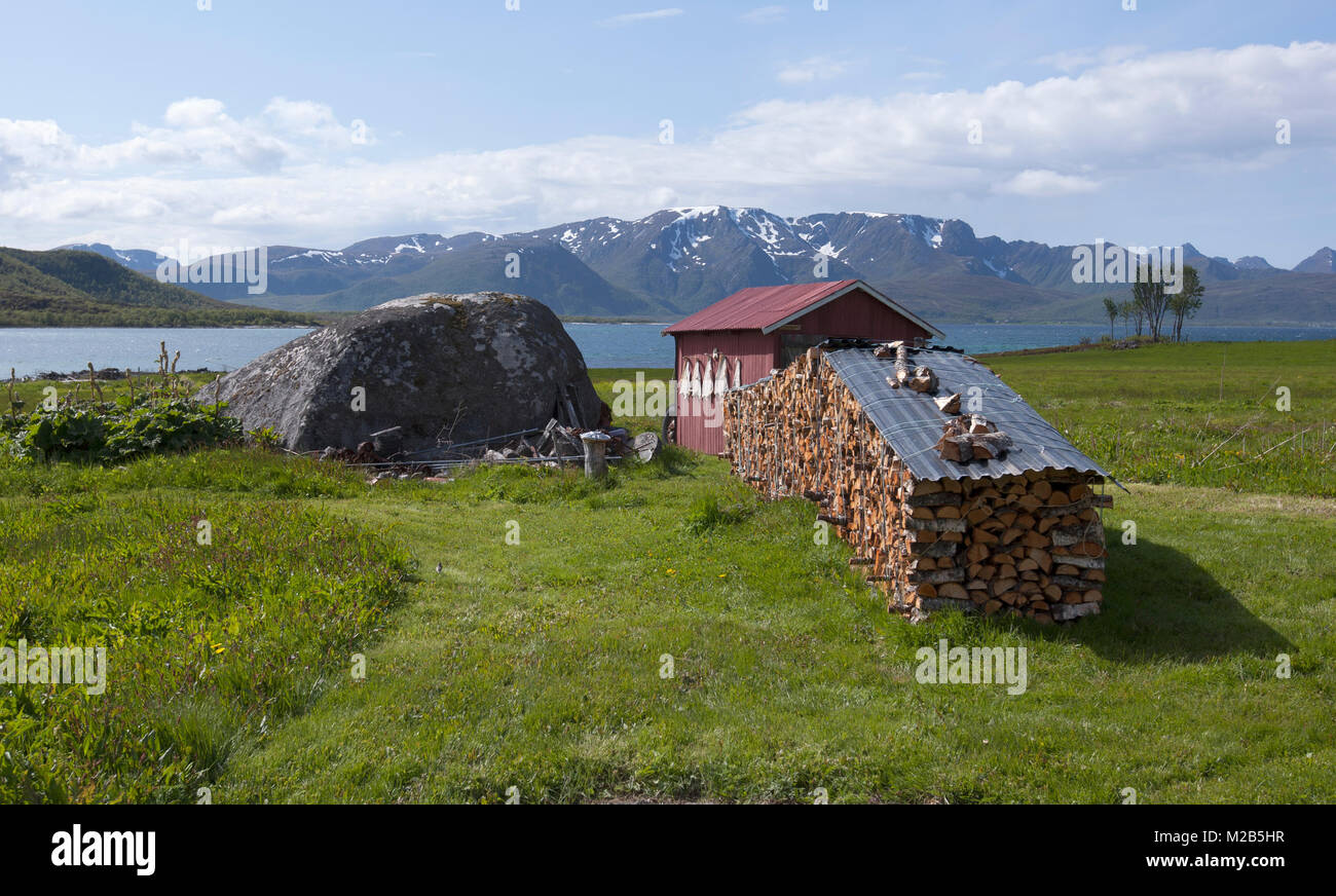Hut drying fish hi-res stock photography and images - Alamy